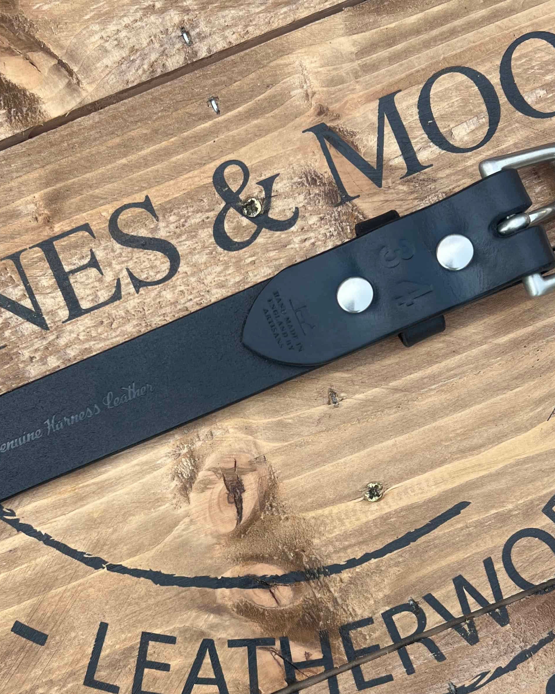 Barnes and Moore Slim Roller Harness Leather Belt - Black / Nickel ...